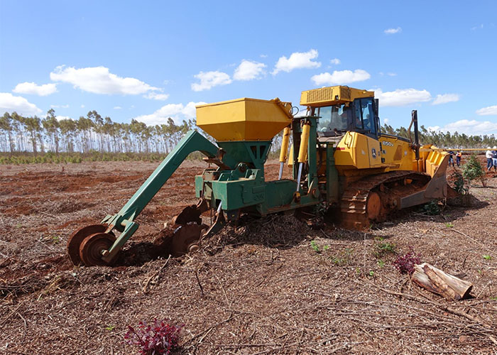 400 Series Sub-Soil Bedding Plow - Savannah Global Solutions