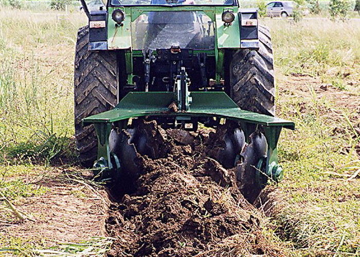 700 Series Bedding Plow - Savannah Global Solutions